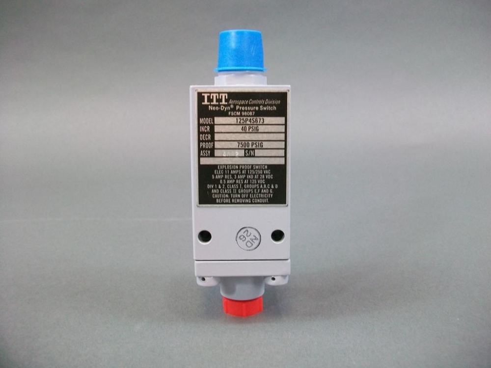 ITT Aerospace Controls Division Neo-Dyn Pressure Switch 125P4S673 ...